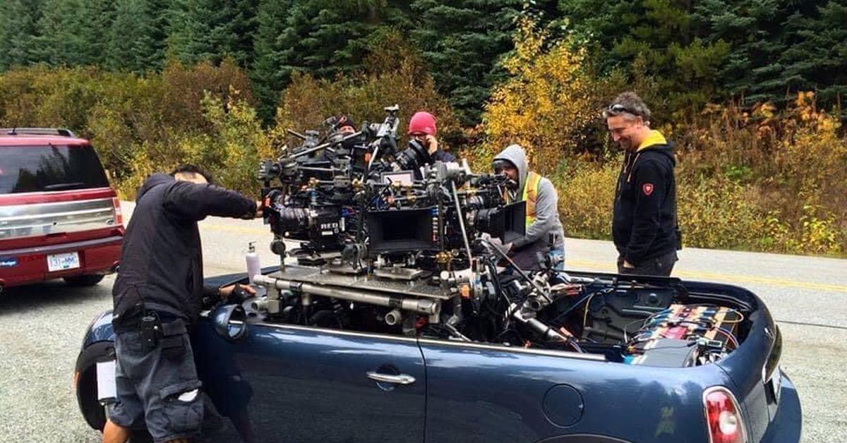 Специально переоборудованный Mini с установкой VR из 8 камер Red Epic ...