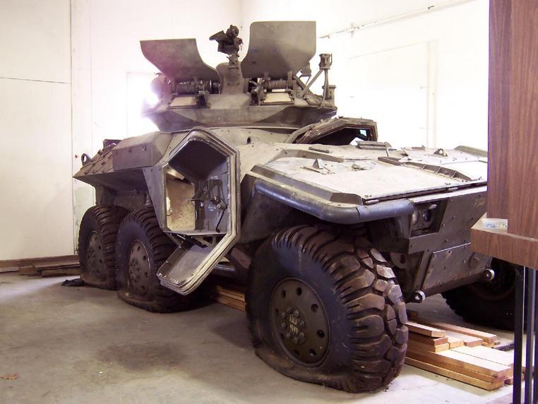 Lockheed XM-806 (XM-800W): бронированная боевая разведывательная машина ...