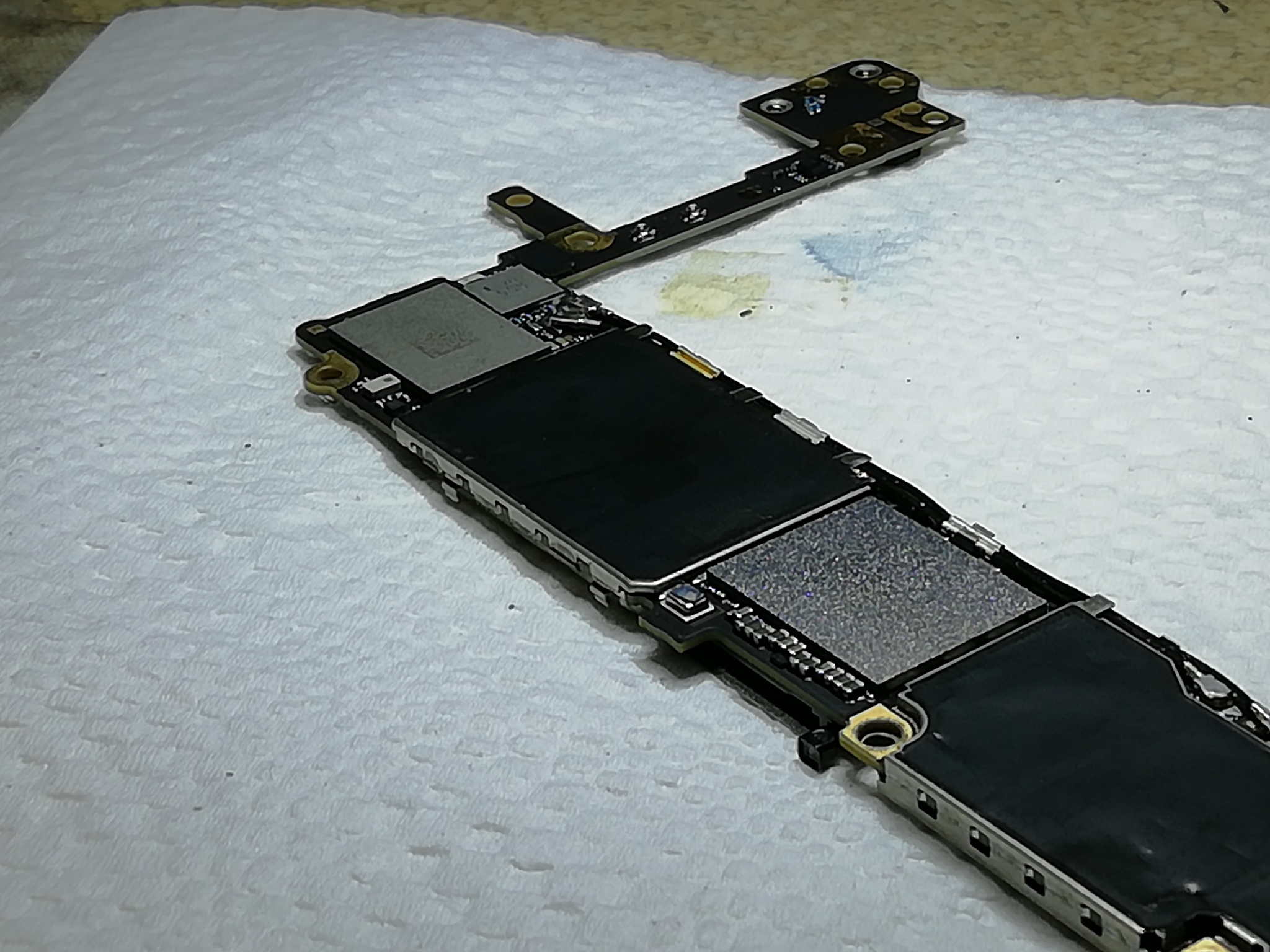 Iphone 6s. Короткое замыкание контроллера WiFi | Пикабу