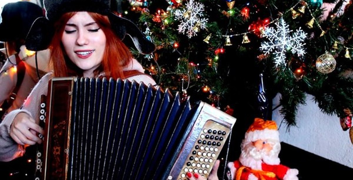 Новогодний кавер от Alina Gingertail | Пикабу