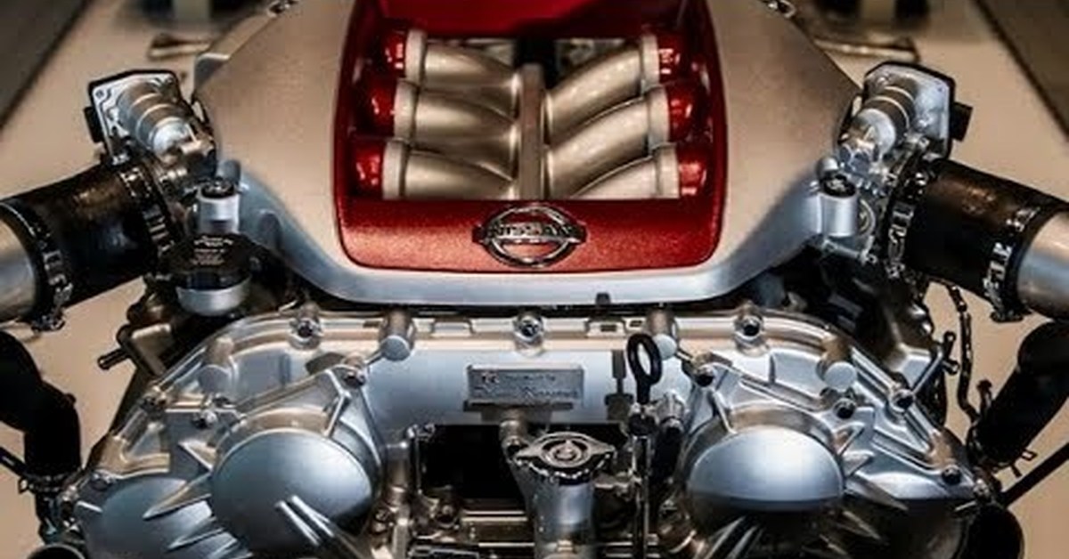 Как собирают двигатель суперкара Nissan Takumi GTR. | Пикабу